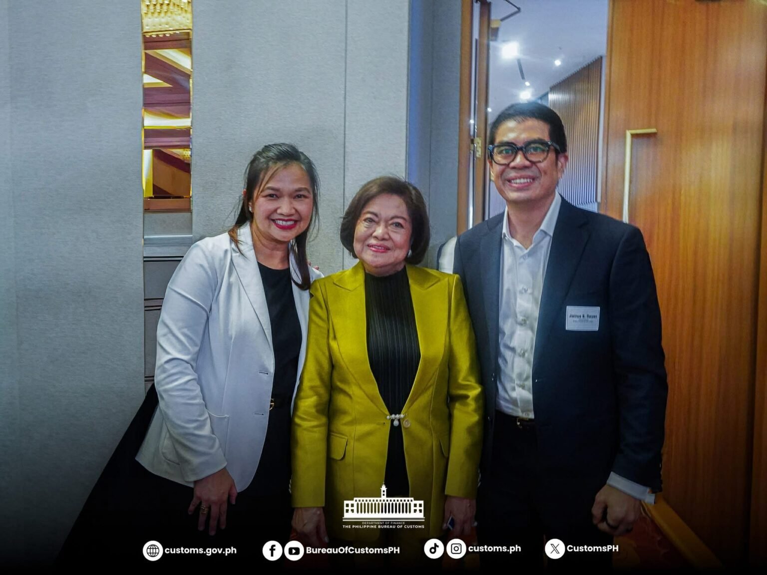 NEPOMUCENO AND REYES CRACK THE WHIP IN CLARK